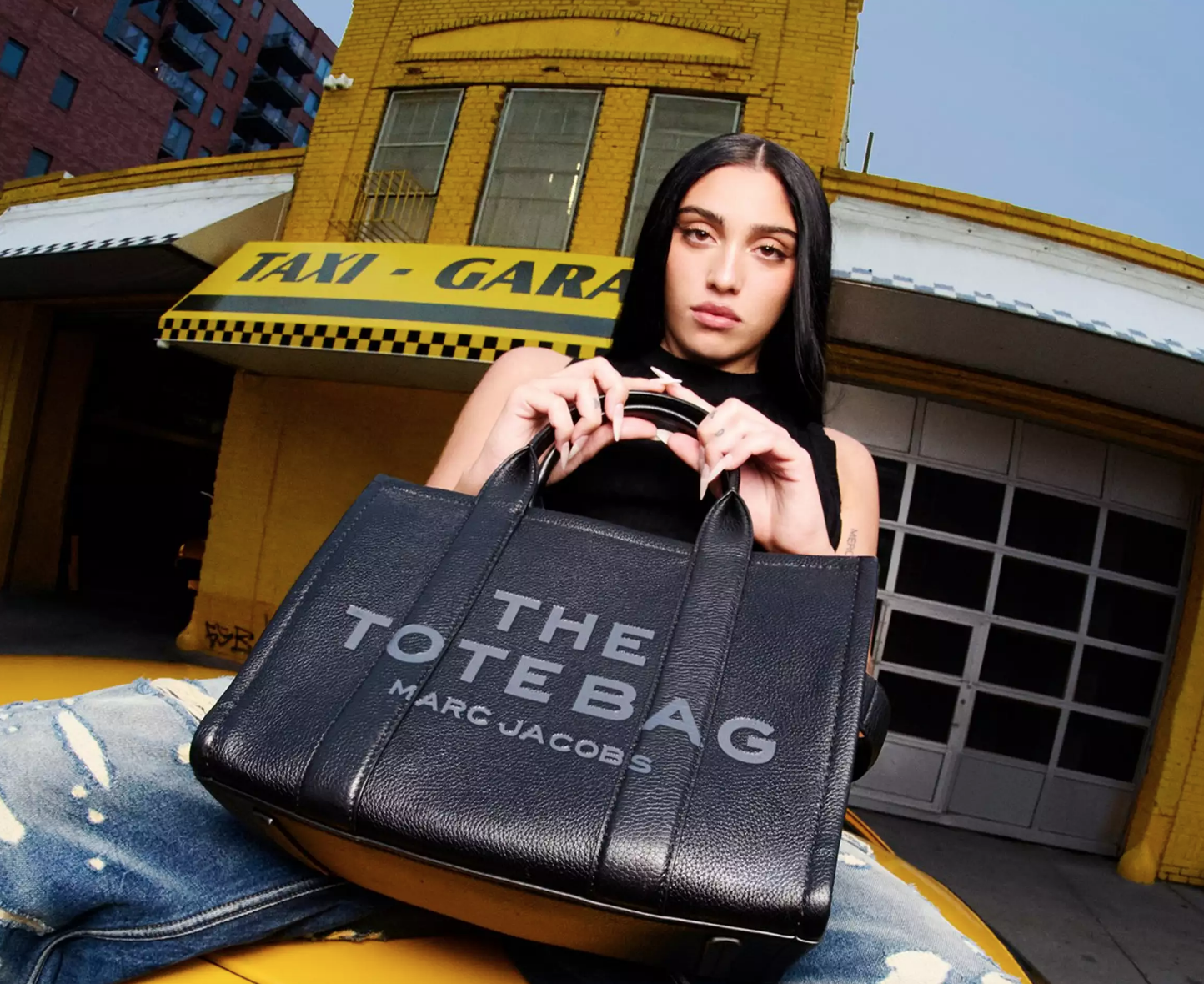 Marc Jacobs Reviews: Get All The Details At Hello Subscription!