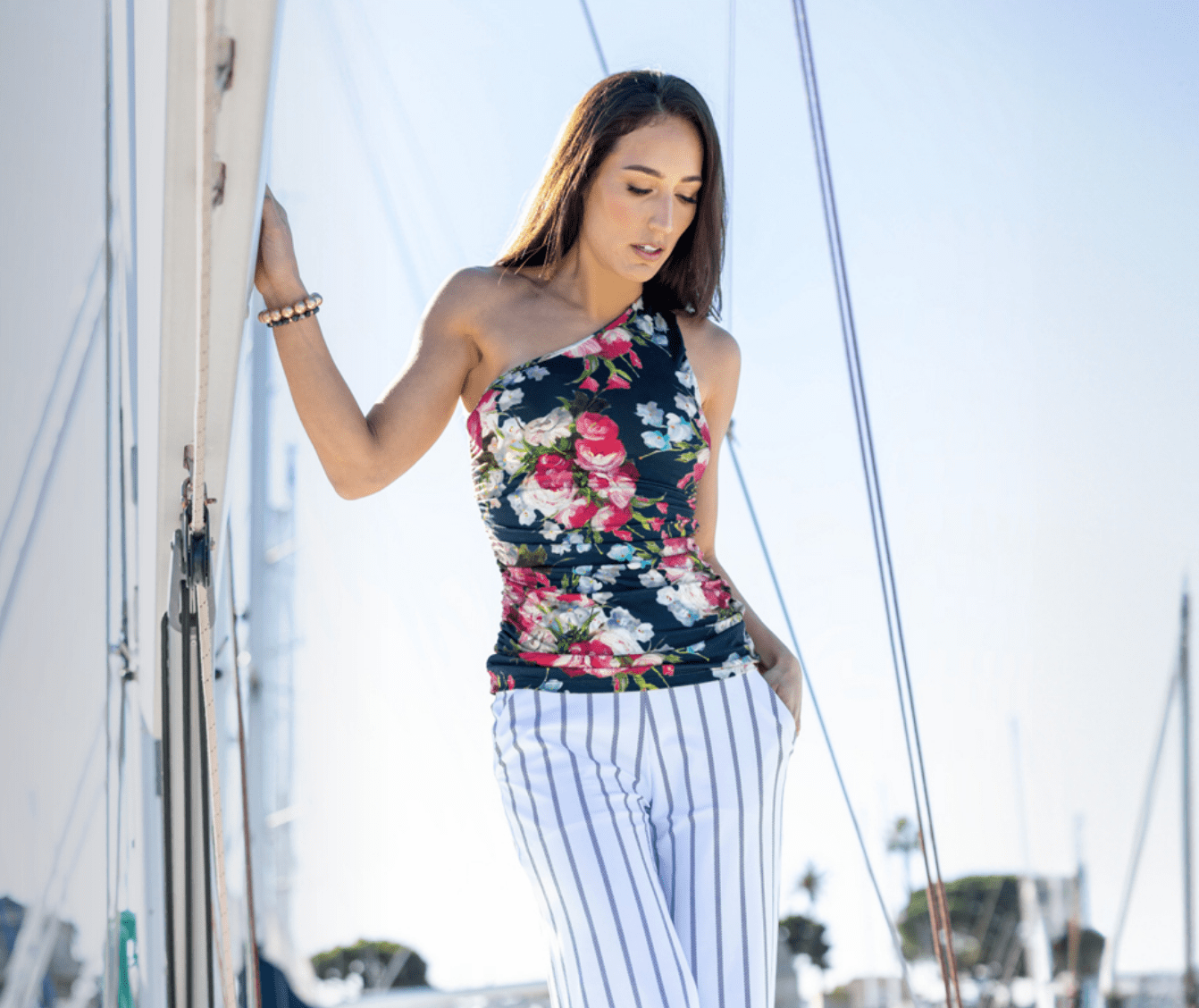 KiraGrace Reviews: Get All The Details At Hello Subscription!