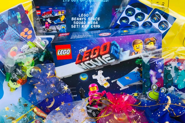 The Minifig Club Reviews: Get All The Details At Hello Subscription!