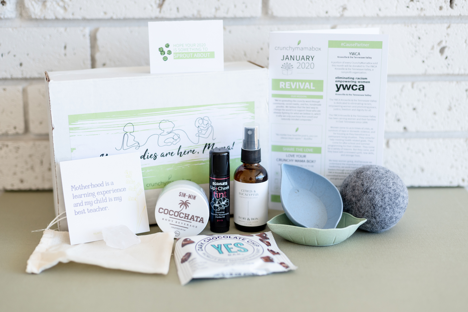 Crunchy Mama Box Reviews: Get All The Details At Hello Subscription!