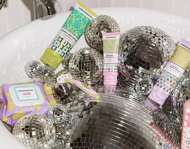 Ipsy Refreshments Reviews: Get All The Details At Hello Subscription!