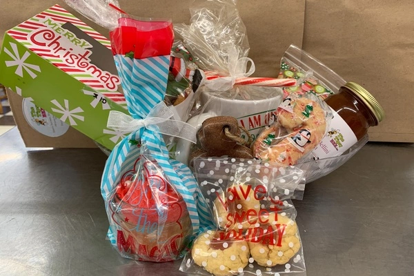 The Tipsy Bee Reviews: Get All The Details At Hello Subscription!