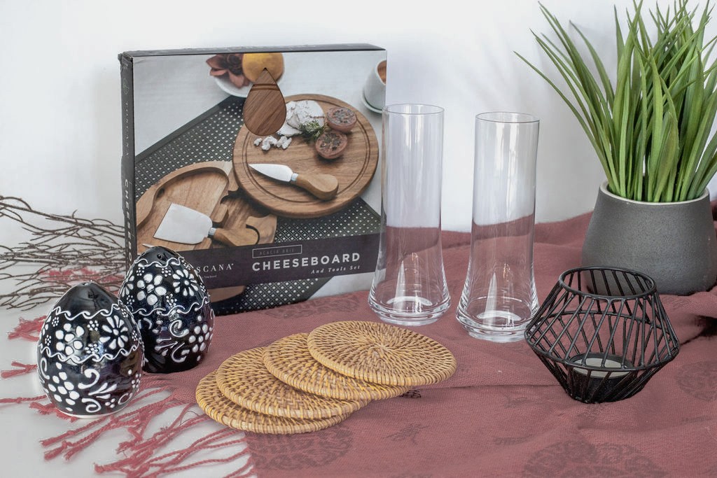 ELhyme Reviews: Get All The Details At Hello Subscription!