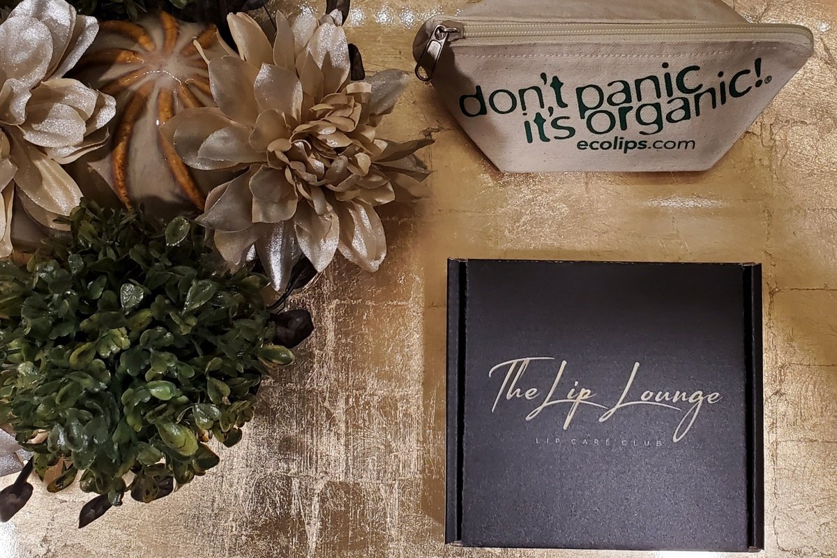 The Lip Lounge Reviews: Get All The Details At Hello Subscription!